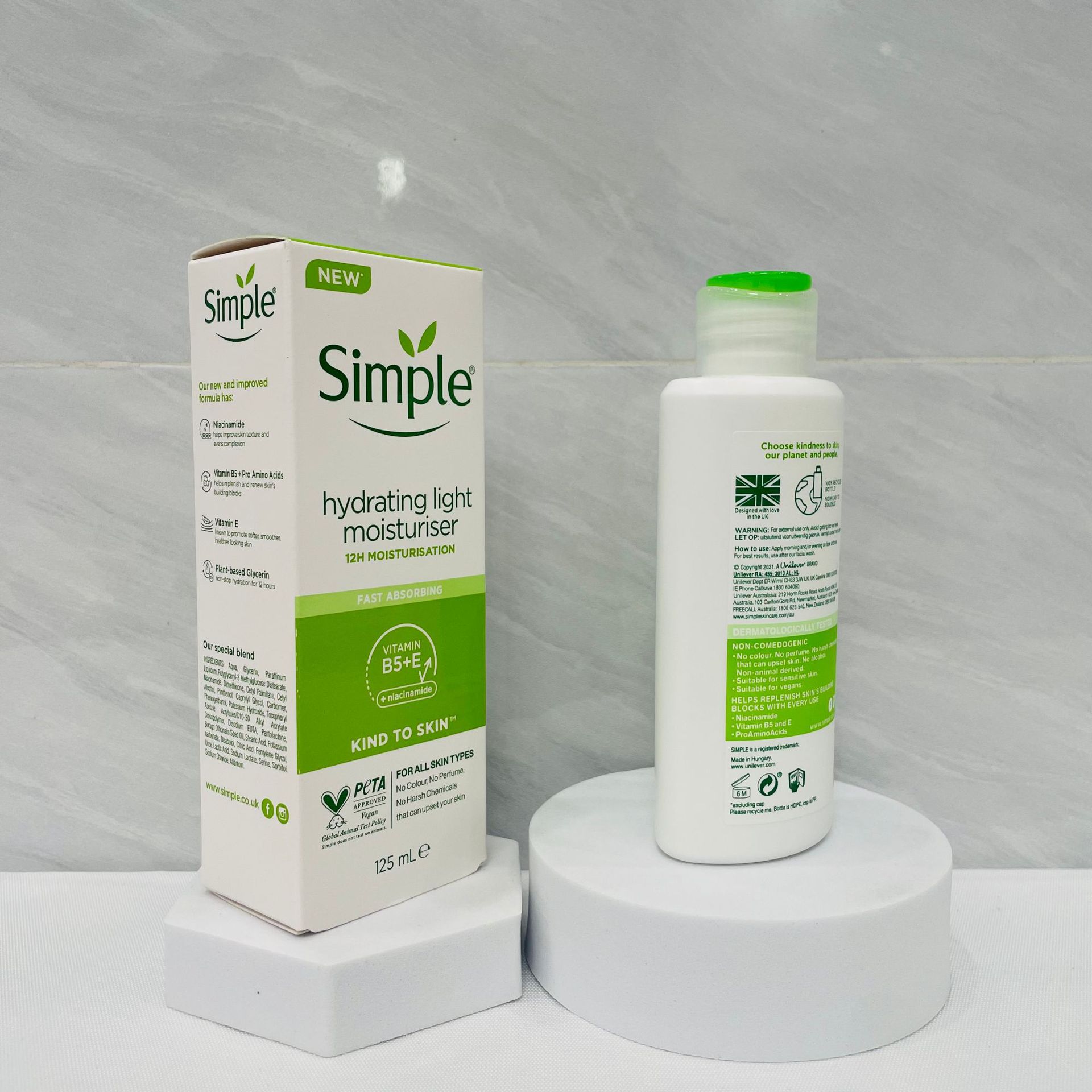 Simple Hydrating Light Moisturiser – 12H Moisturisation 🌿 - PahelaPride